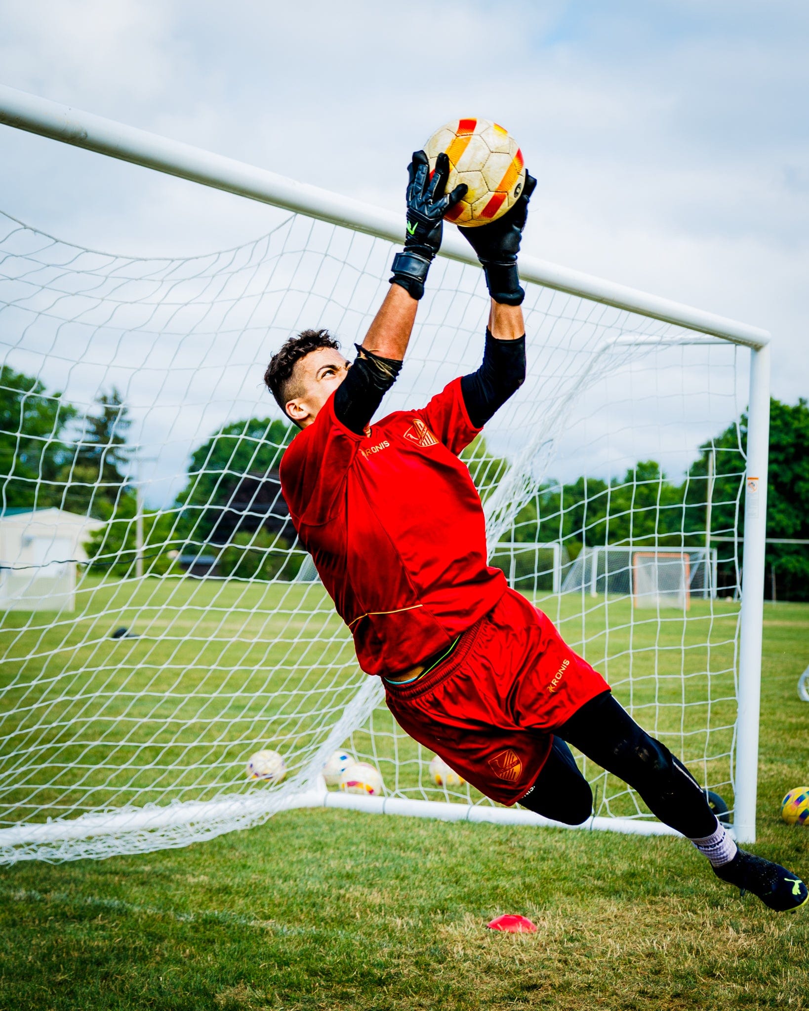 Goalkeeper Camps by KRONIS Academy – KRONIS Soccer